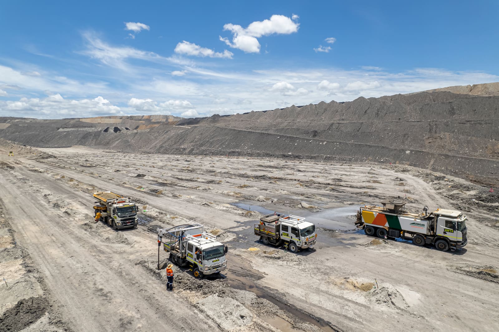 AUSROAD® Stemming Trucks and Contour Loaders
